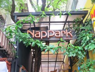 NapPark Hostel – Happy hour in Bangkok